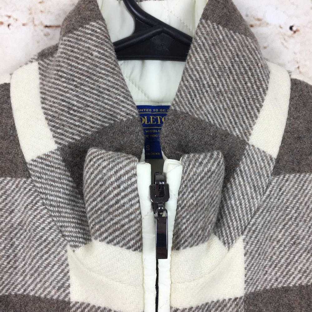 Pendleton Wool Reversible Ivory/ Soft Brown Vest - Gem